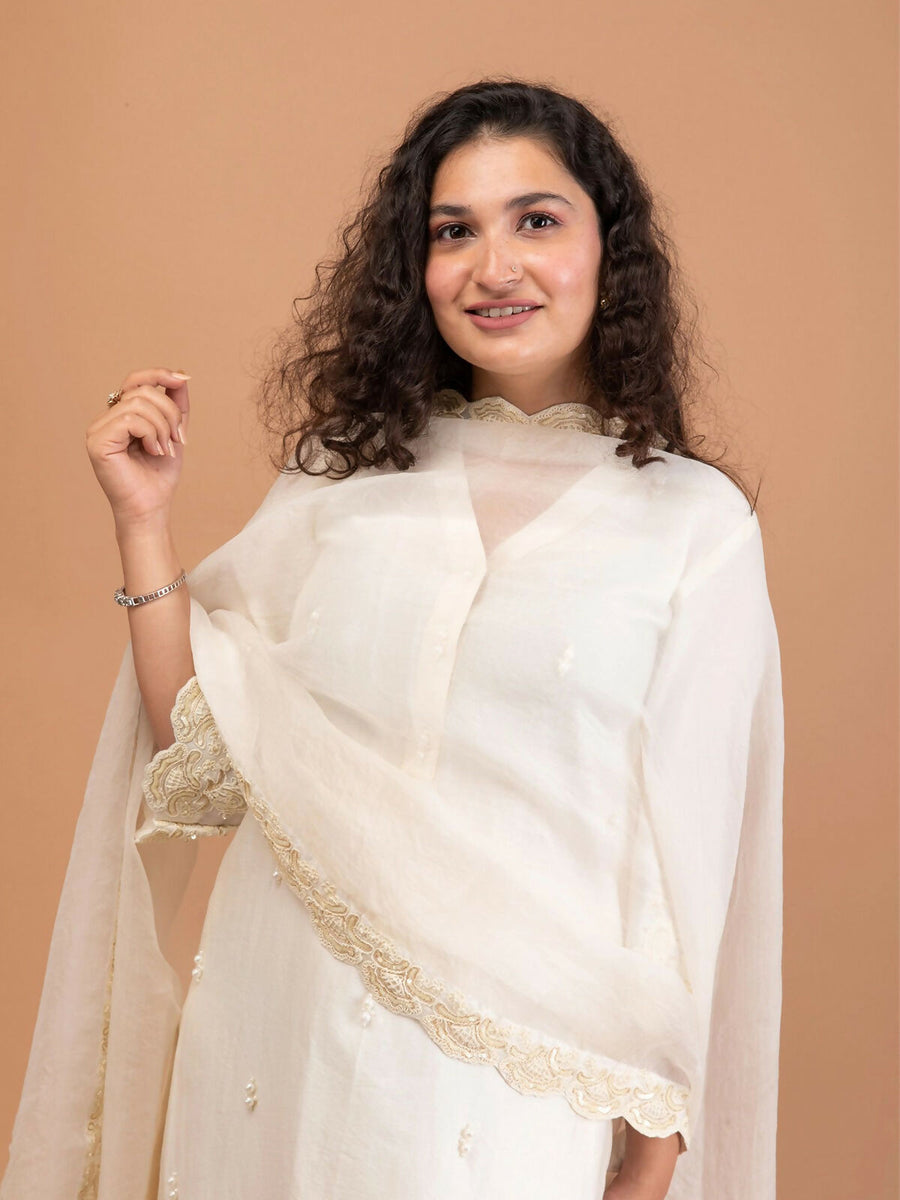 Pearl Embellished Kurta and Dupatta Set With Lace Detailed Pants ...